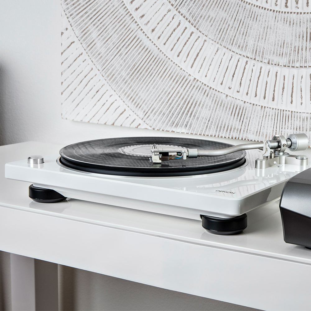 Denon DP-400 Belt Drive Turntable White